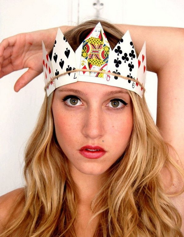 20 Alice In Wonderland Costumes And DIY Ideas 20 Alice In Wonderland Costumes And DIY Ideas